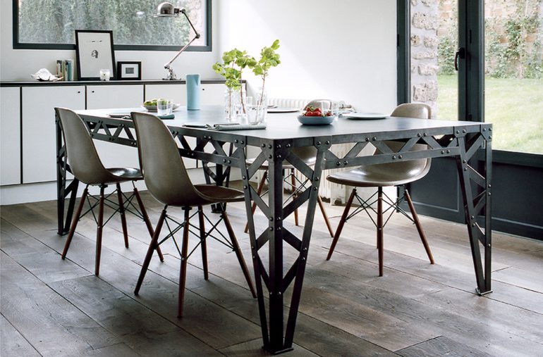 Un design acier pour une maison classique