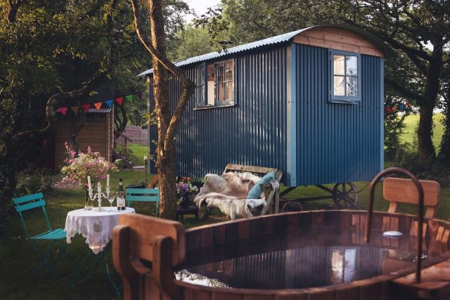 Une tiny house dans une roulotte