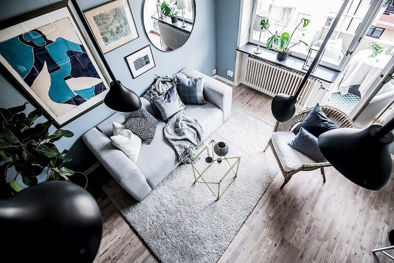Qui aime le bleu intégral en décoration intérieure?