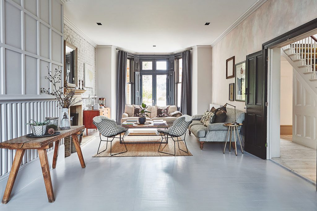 Une maison anglaise à la lumineuse décoration contemporaine