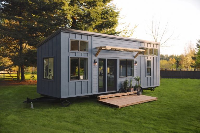 Cette mini maison container de 24m2 au design contemporain est ...