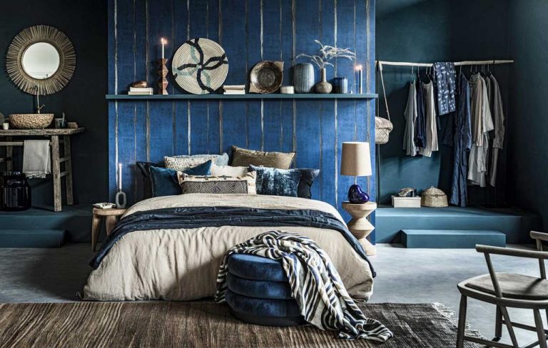 Chambre en bleu dans la maison (et dans les autres pièces)