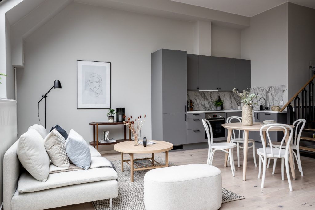 Un grand studio design de 43m2 au style atelier d'artiste