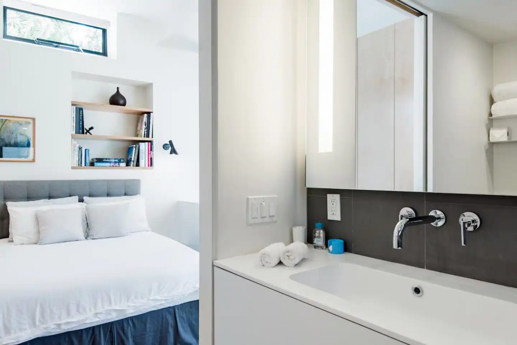 Une mini maison loft de 42m2 inspirée par le Bauhaus