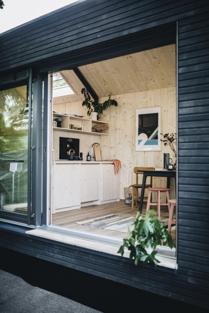 Une tiny house de 25m2 au style minimaliste (avec plan 3D)