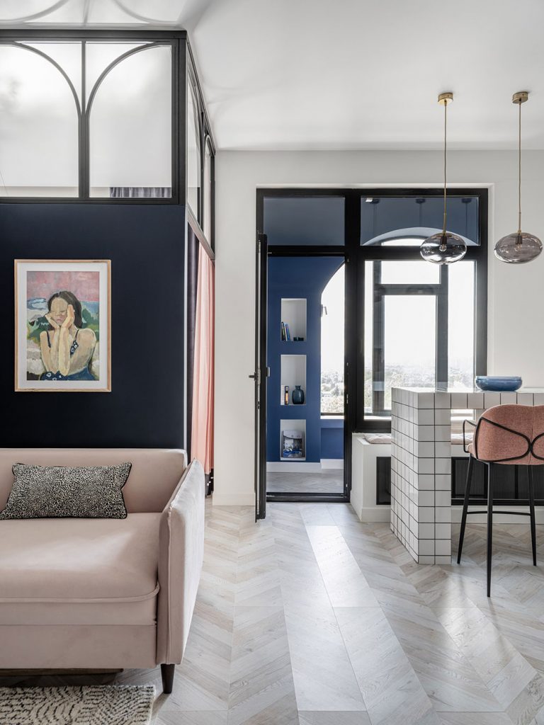 Design inventif dans un appartement de 49m2 avec vue sur un parc