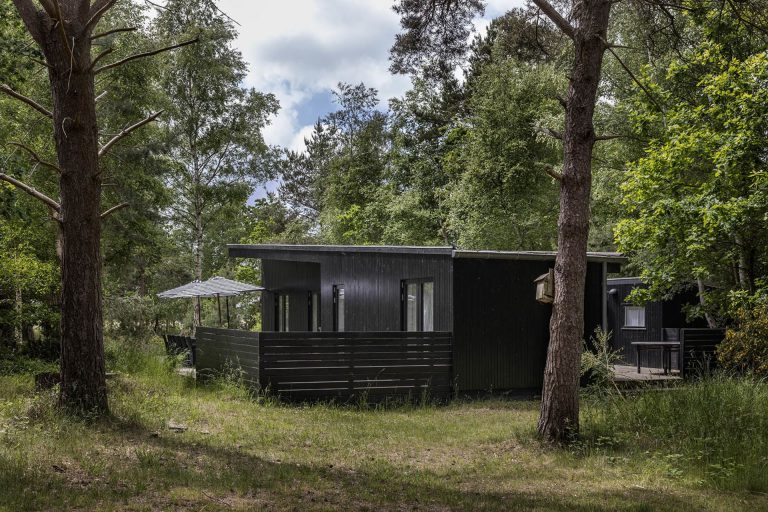 Une petite maison simple de 65m2 au milieu de la nature au Danemark