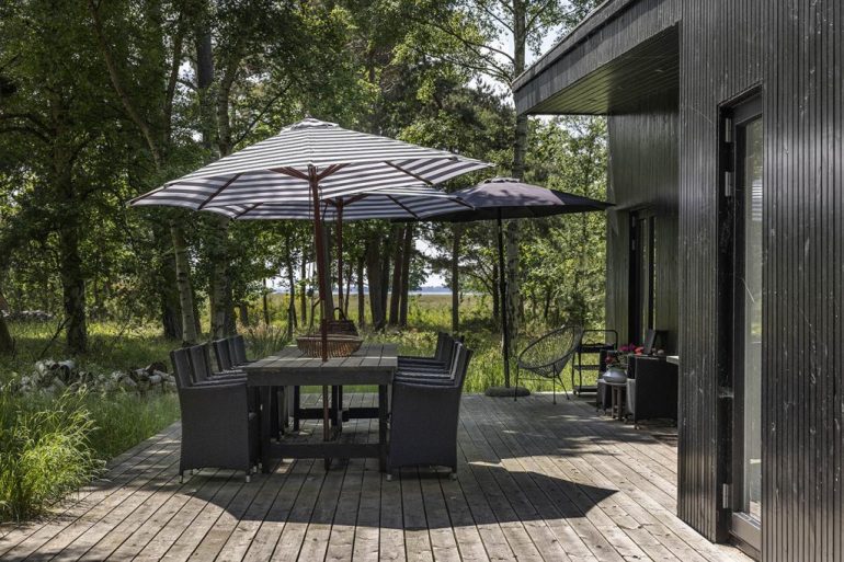 Une petite maison simple de 65m2 au milieu de la nature au Danemark