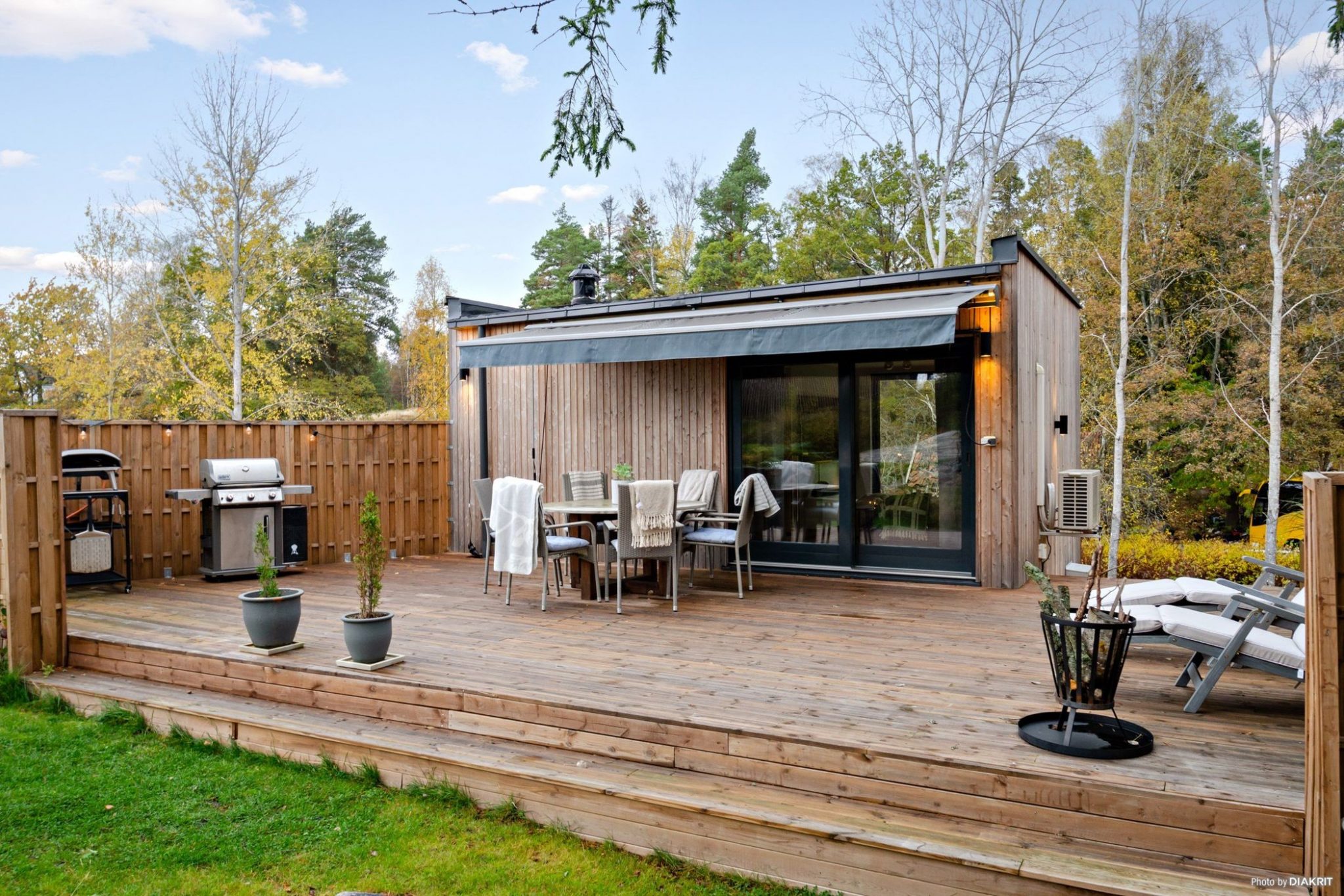 Cette petite maison en bois de 42m2 a tout d'une grande ! (avec plan)