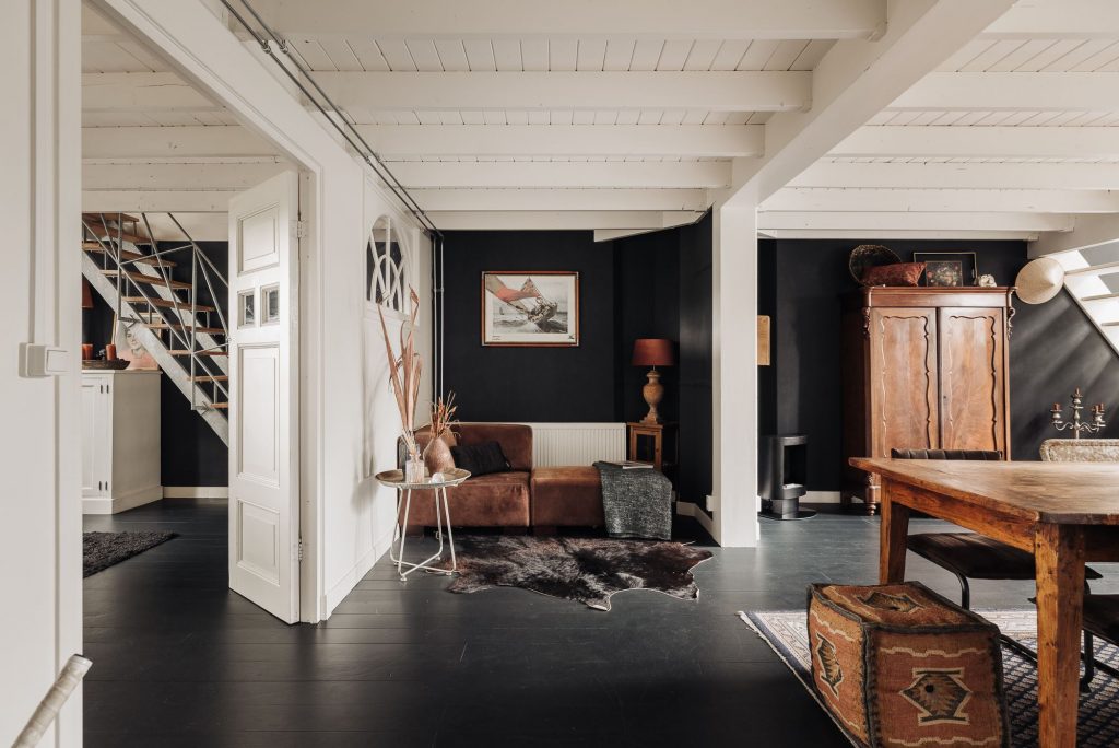 Une maison de ville familiale multi niveaux dans une ancienne école