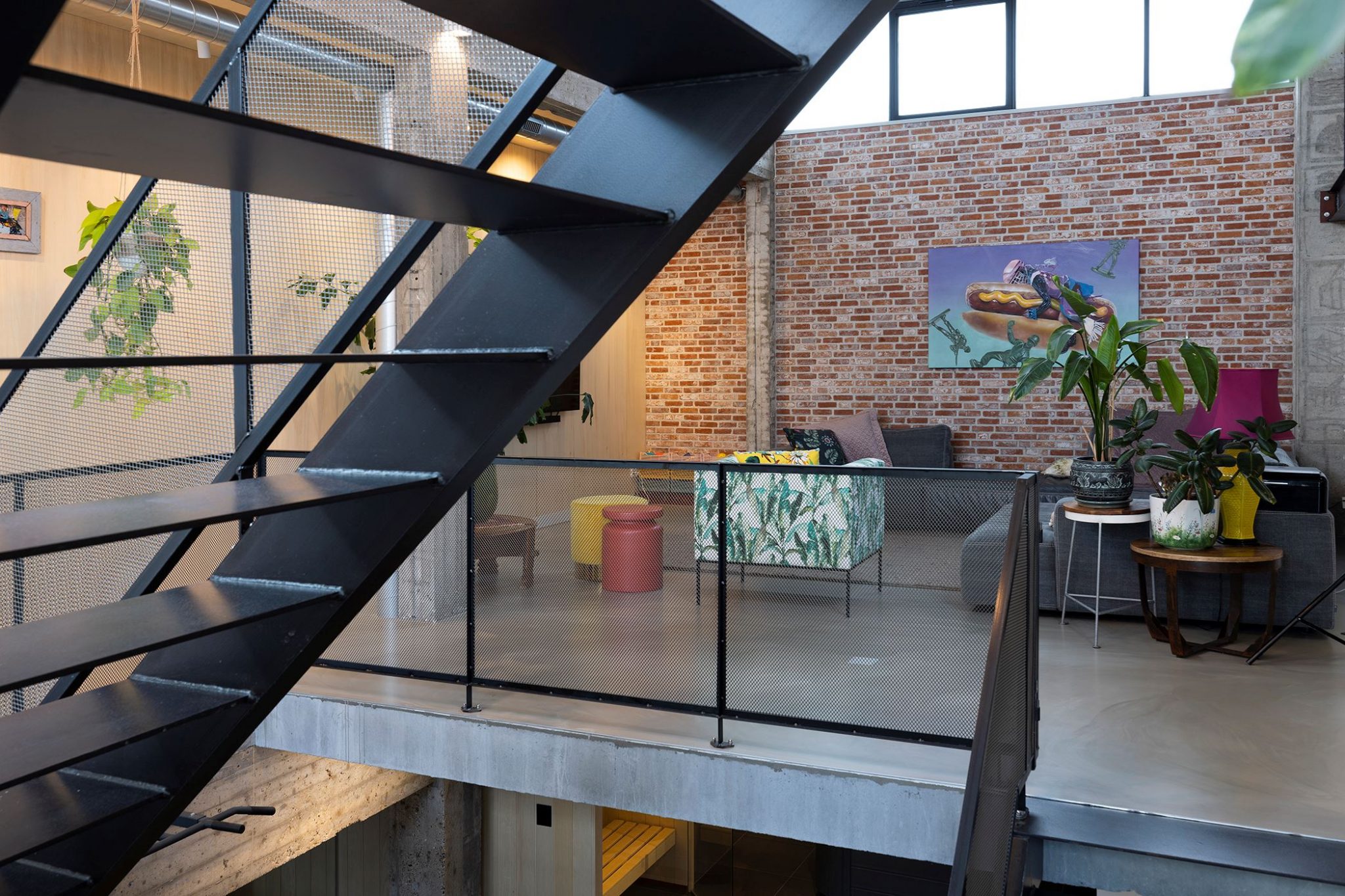 Un loft urbain et multi-niveaux à la décoration moderne à Rotterdam