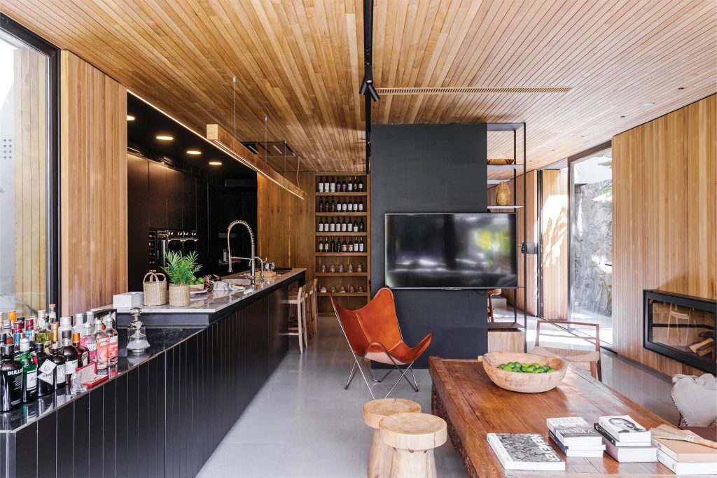 Une maison sobre et familiale au jardin pensé pour la détente