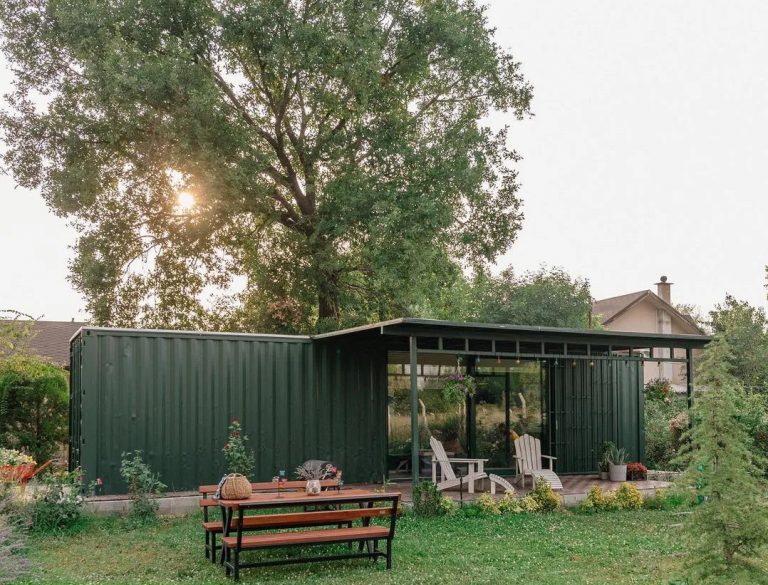 Une mini maison container de 28m2 à la décoration moderne