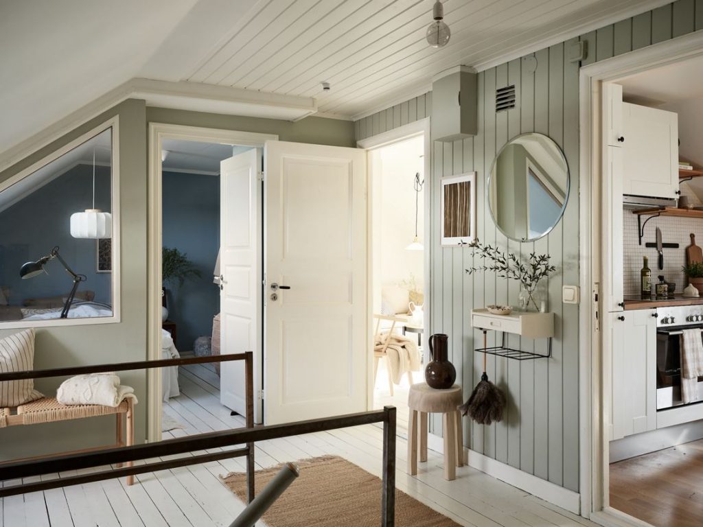 Un appartement mansardé de 44m2 à la décoration pleine de lumière