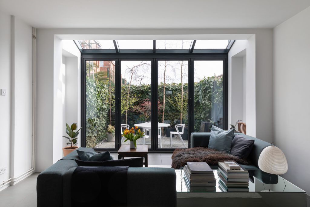Une lumineuse maison de ville de 90m2 repensée par un architecte