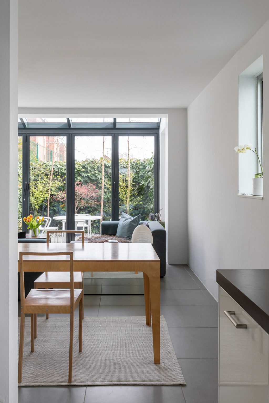 Une lumineuse maison de ville de 90m2 repensée par un architecte