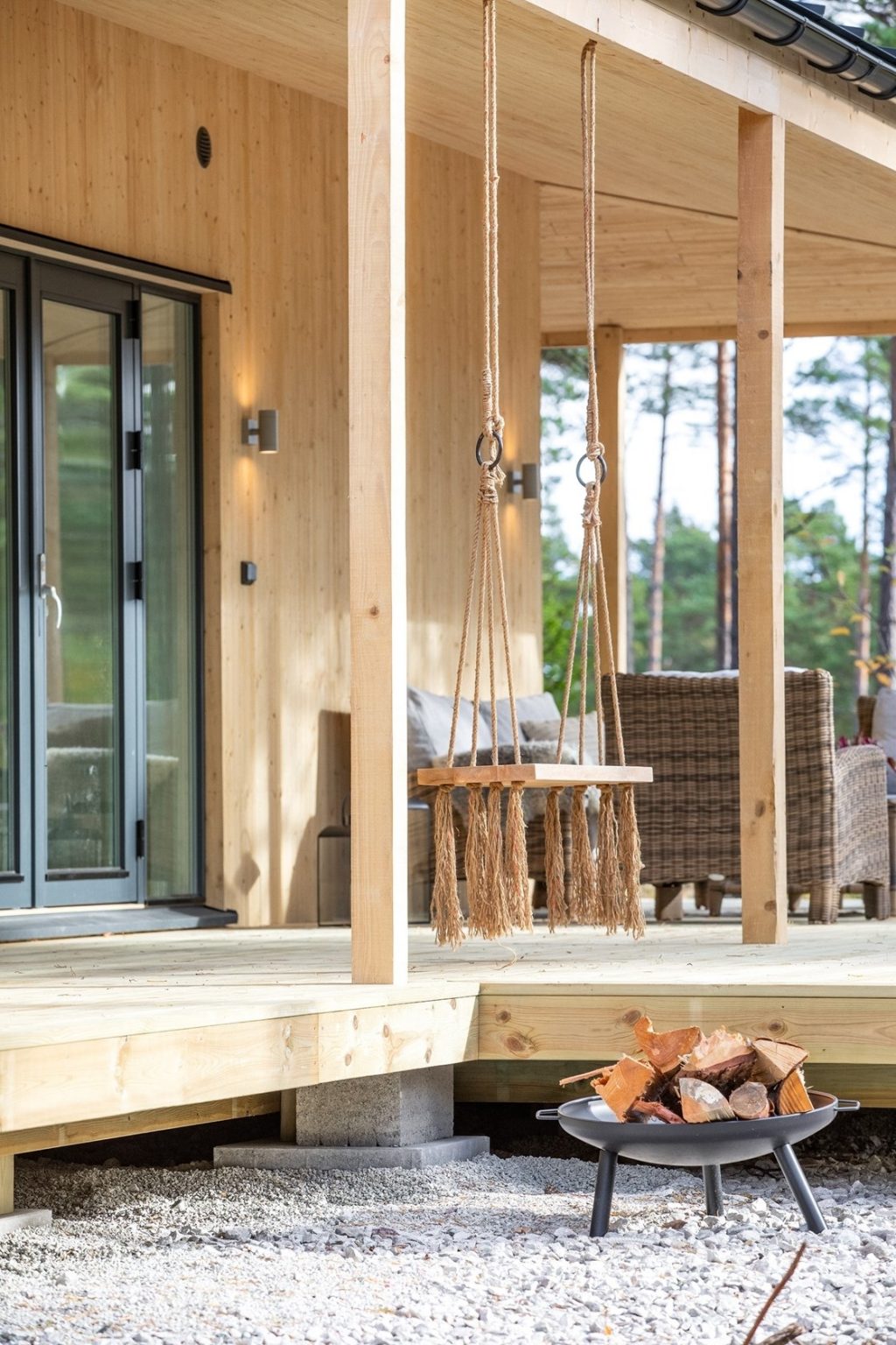 Une maison simple en bois de 74m2 au look minimaliste