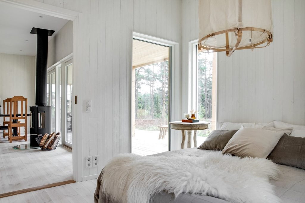 Une maison simple en bois de 74m2 au look minimaliste