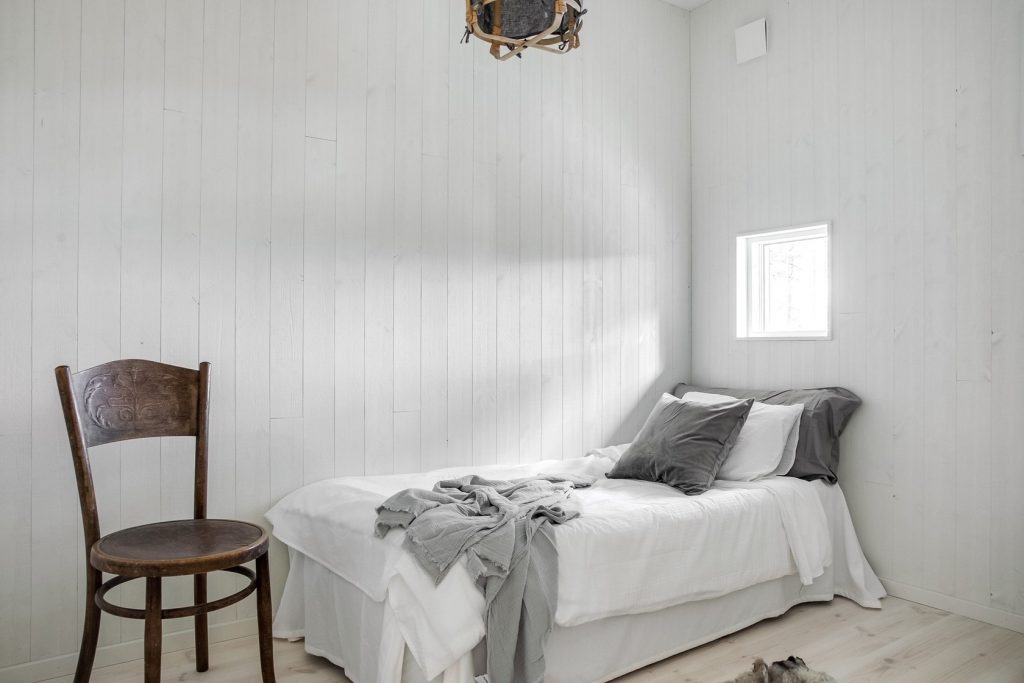Une maison simple en bois de 74m2 au look minimaliste