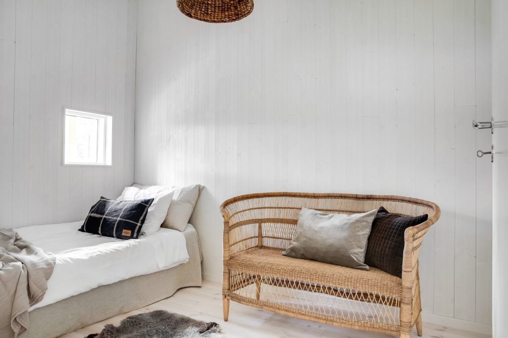 Une maison simple en bois de 74m2 au look minimaliste