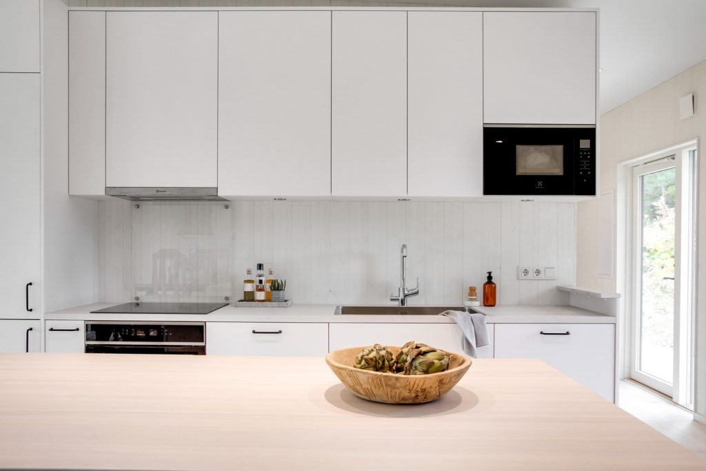 Une maison simple en bois de 74m2 au look minimaliste