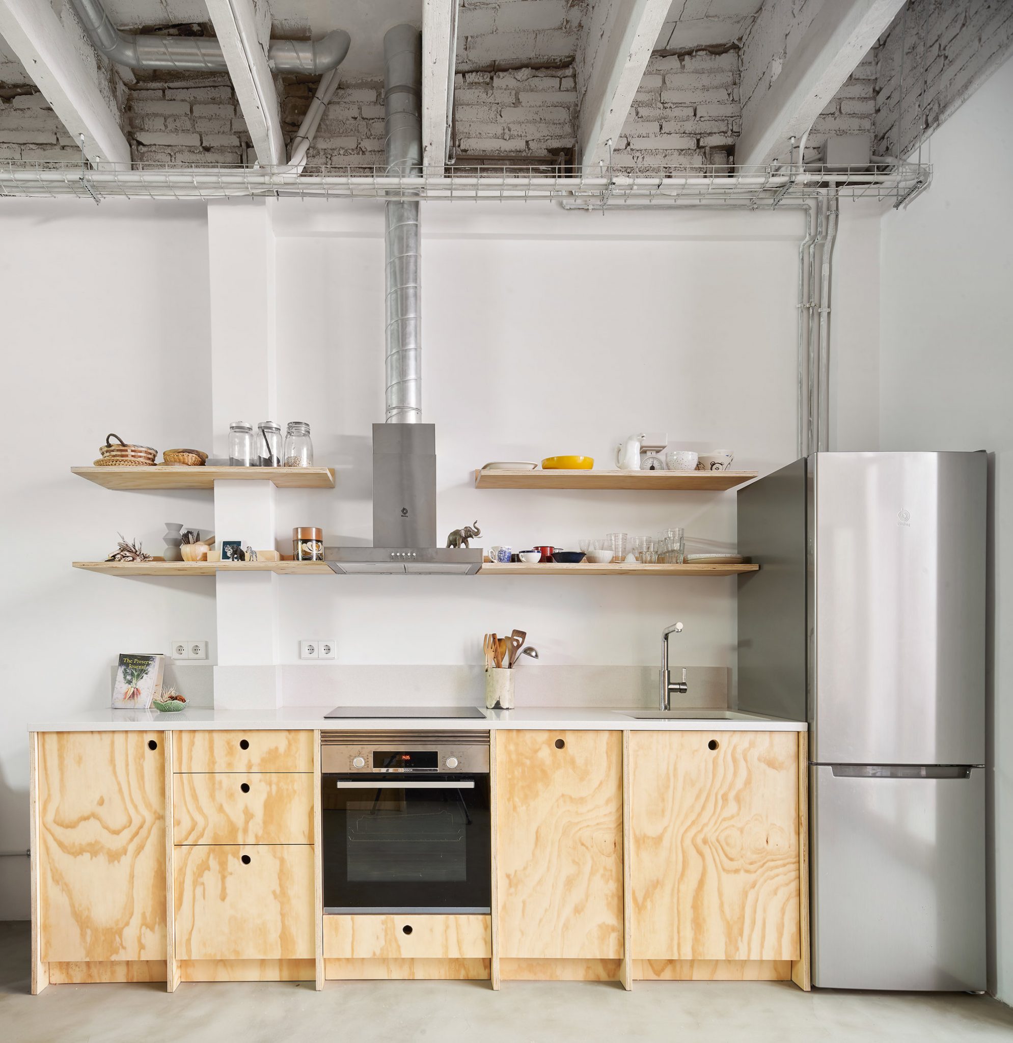 Une maison ancienne de 40m2 transformée en un lieu design