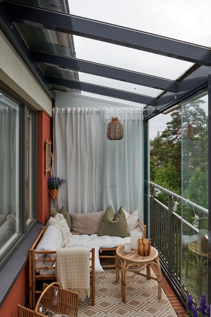 Un appartement de 49m2 agrandi par un balcon vitré