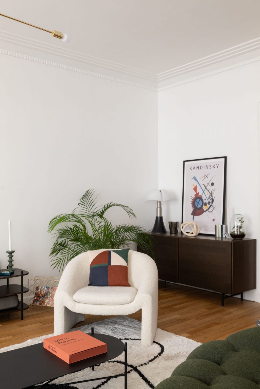 Un appartement de 125m2 à Paris rénové par le Studio Castille