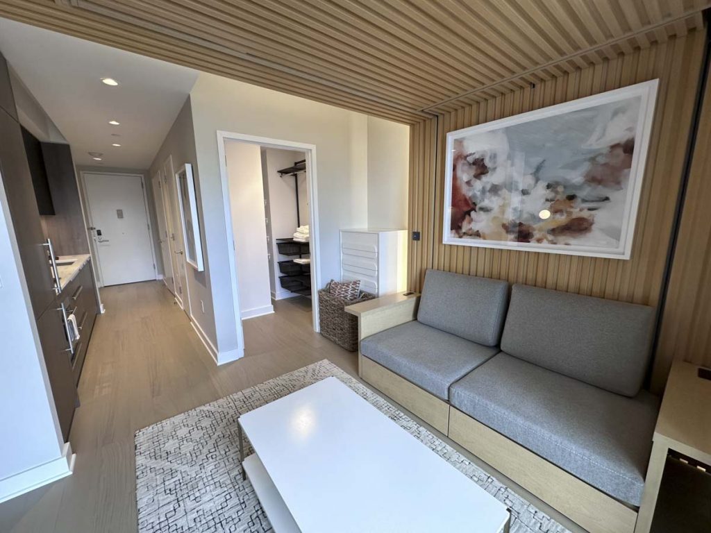 Un studio design et extensible aménagé par Ori Living