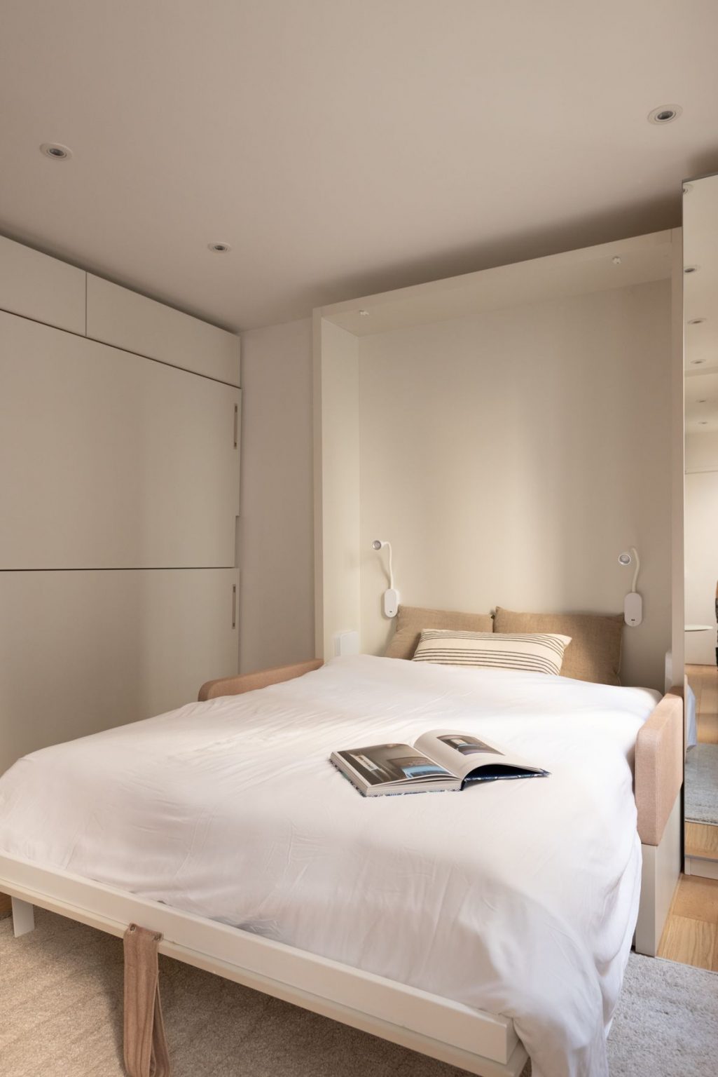Un appartement de 18m2 optimisé pour 4 à Paris par Studio Castille