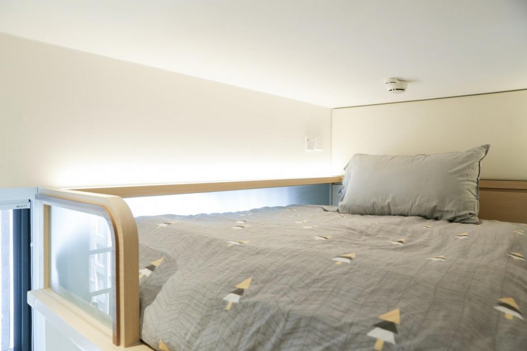 Un studio de 18m2 au design optimisé pour une jeune femme et son chat