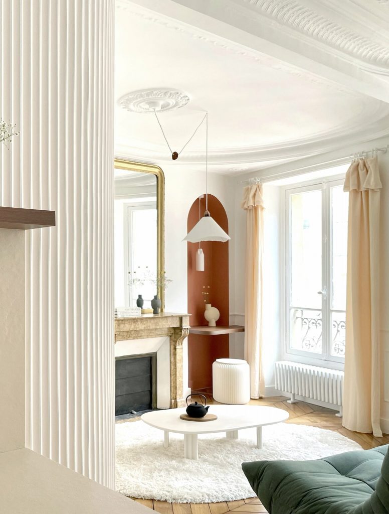 Un petit appartement haussmannien de 42m2 rénové à Paris
