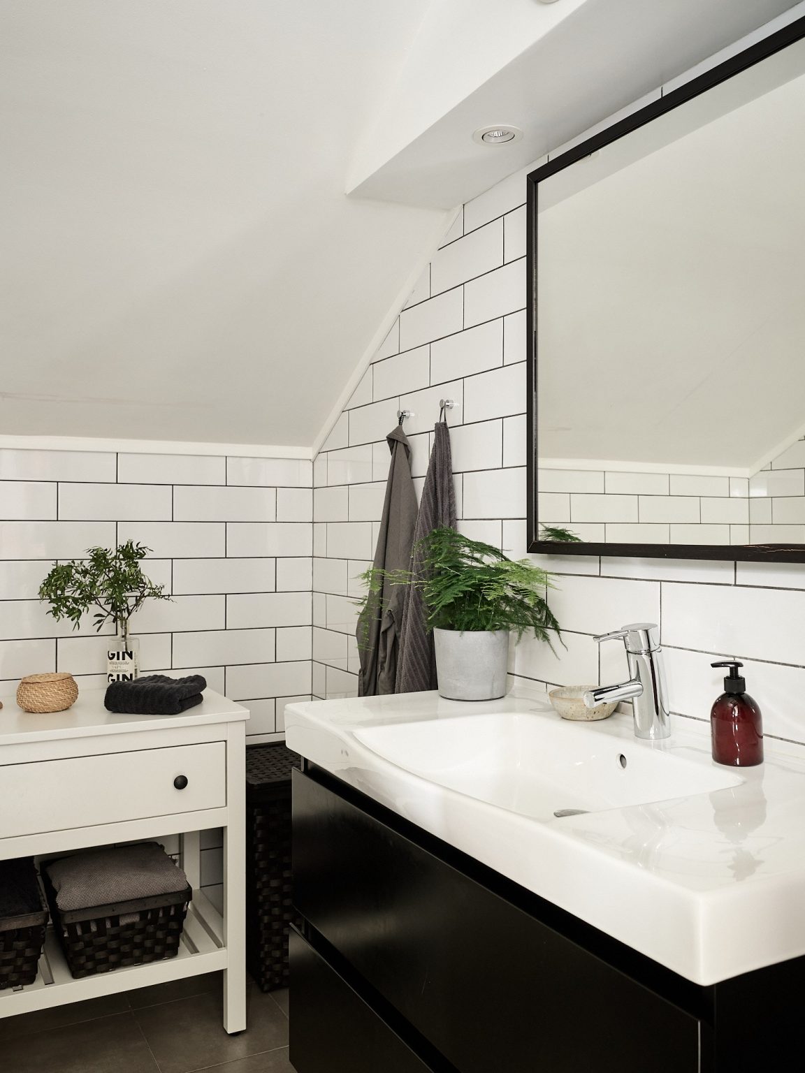 Un deux-pièces mansardé de 41m2 accueillant et lumineux