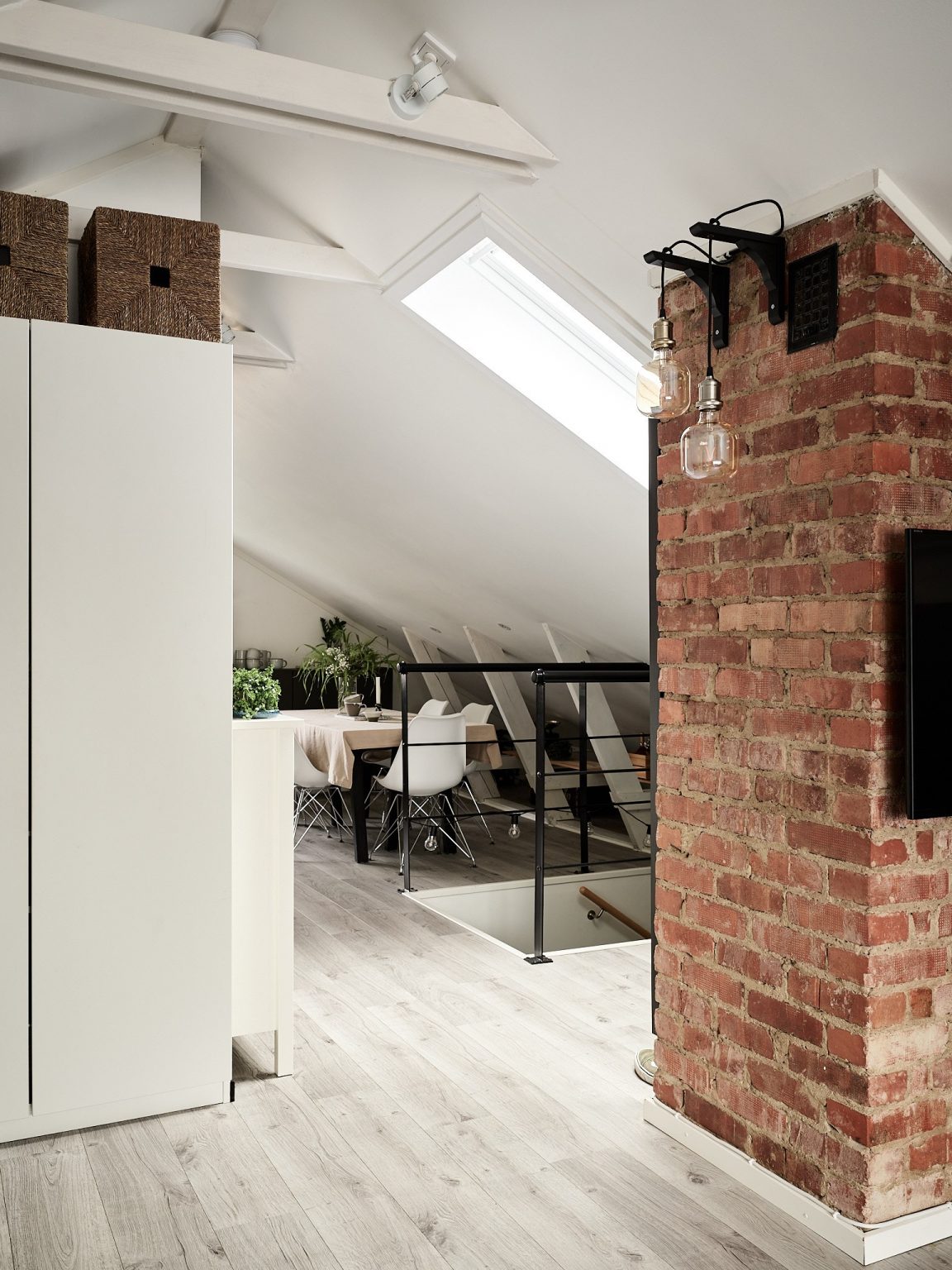 Un deux-pièces mansardé de 41m2 accueillant et lumineux