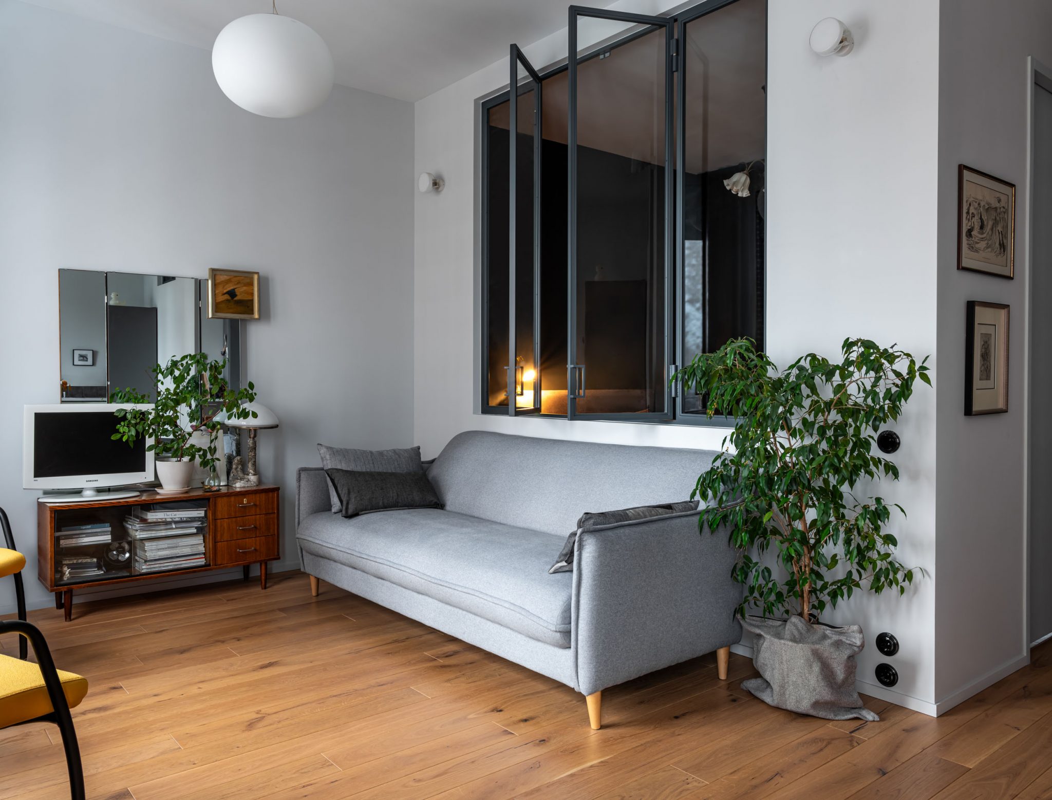 Un appartement de 40m2 avec une chambre et sa verrière