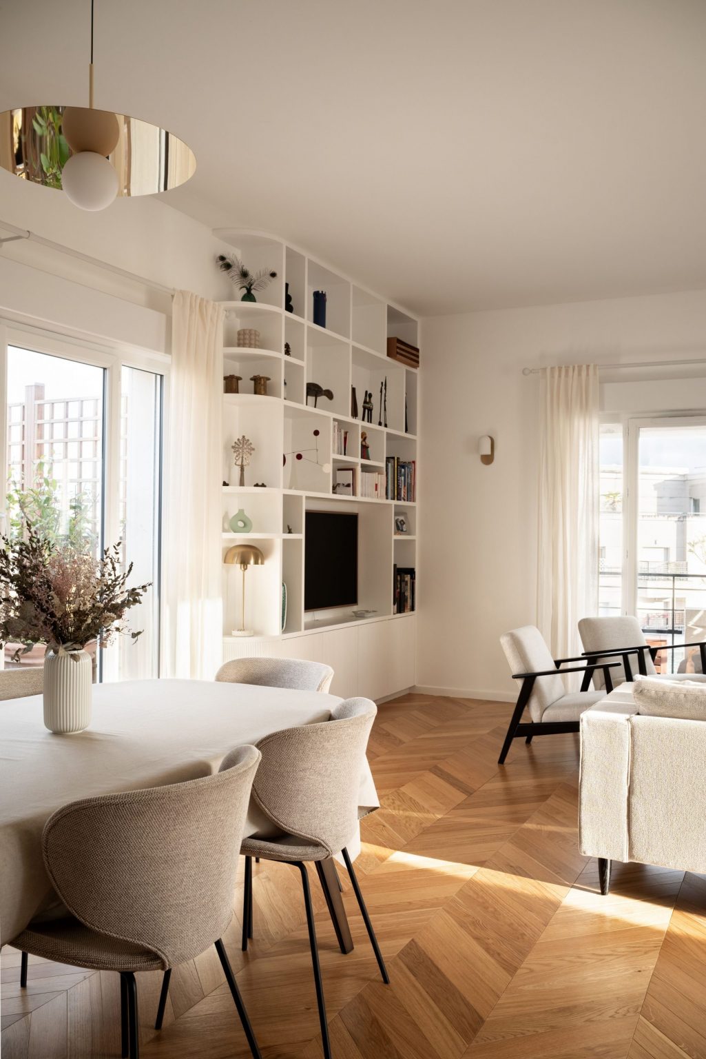 Un duplex rénové aux portes de Paris par Studio Castille