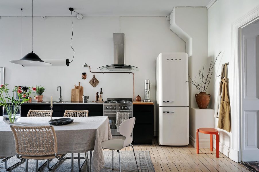 Un immense studio de 57m2 aux beaux éléments classiques