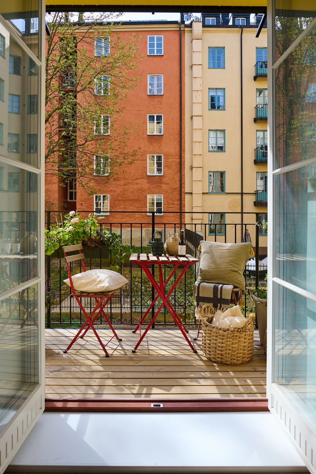 Un grand studio de 46m2 avec alcôve décoré avec charme