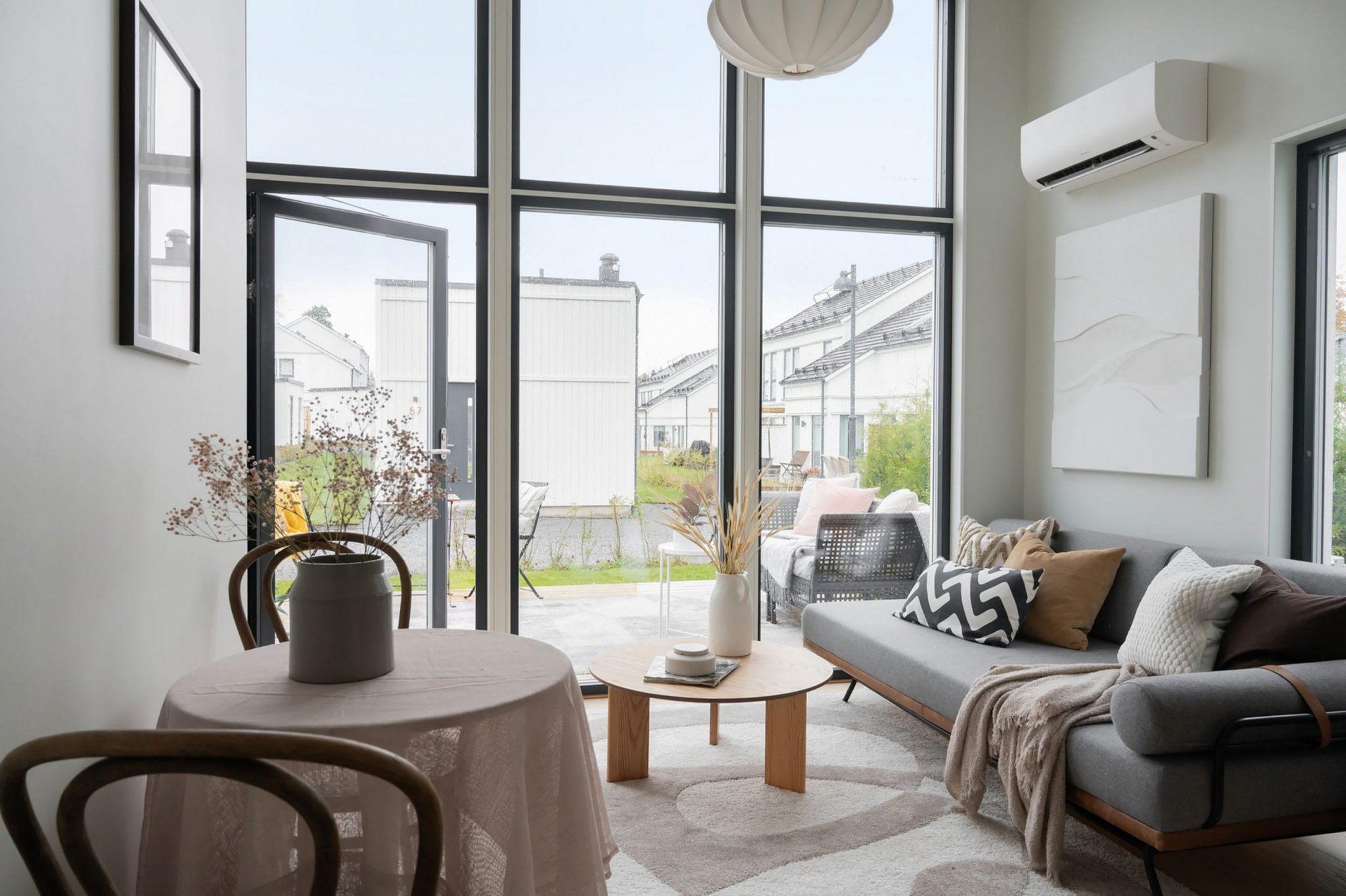 Une petite maison studio de 42m2 à la décoration moderne