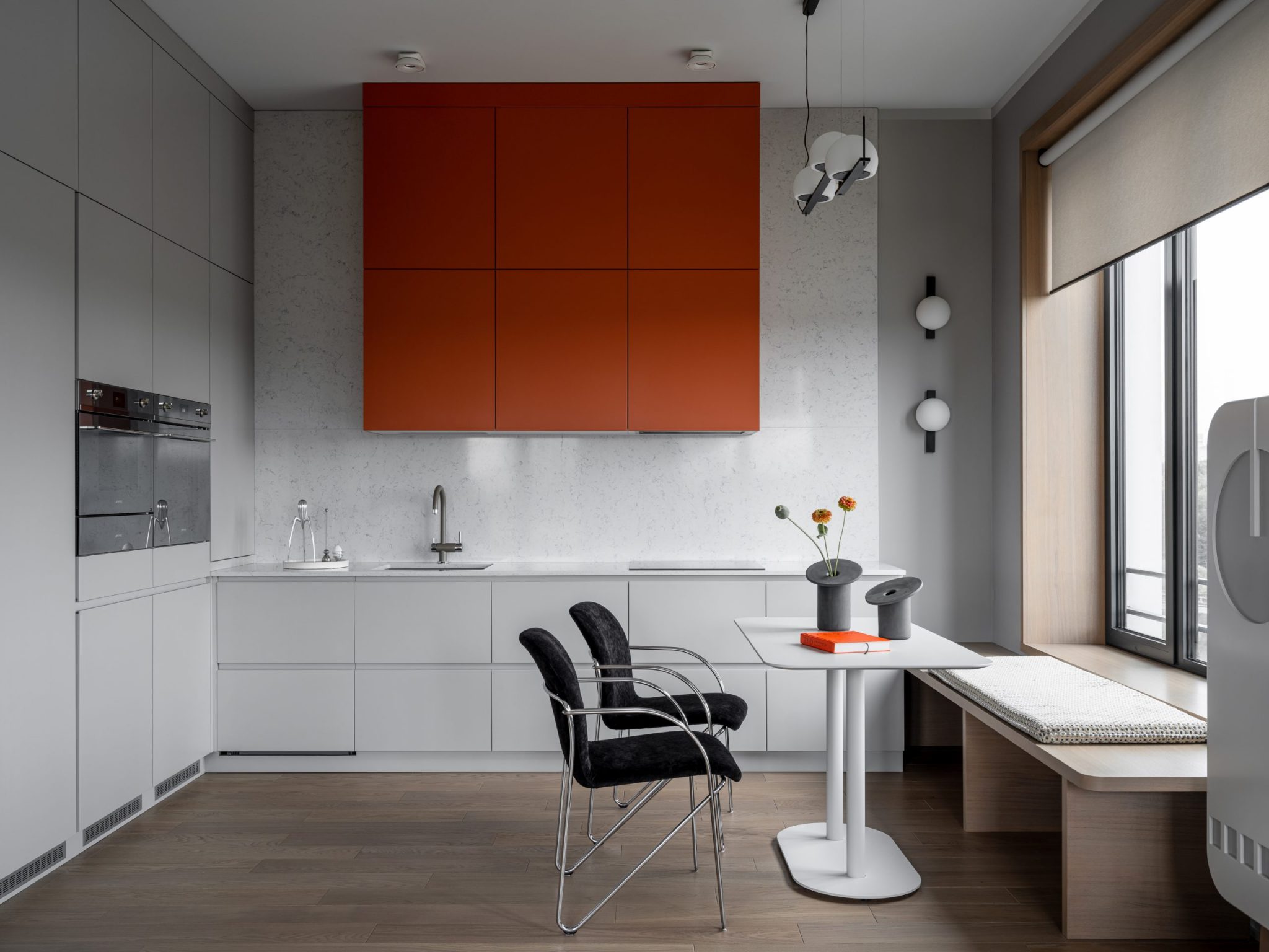 Un appartement design de 92m2 aux couleurs contrastées