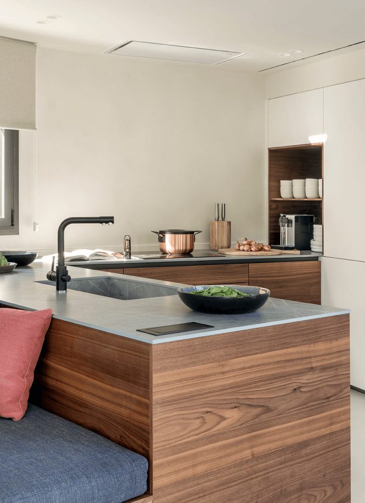 Une maison éclectique de 200m2 en Espagne par The Room Studio