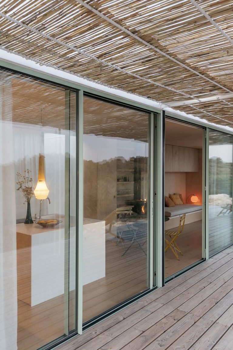 Une petite maison préfabriquée de 59m2 avec deux chambres par Tini Living®