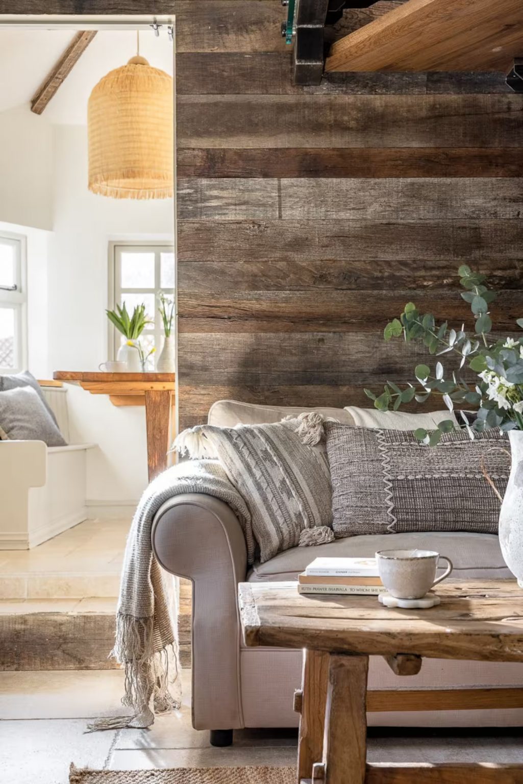 Un cottage classique des Cotswolds à la décoration mixée