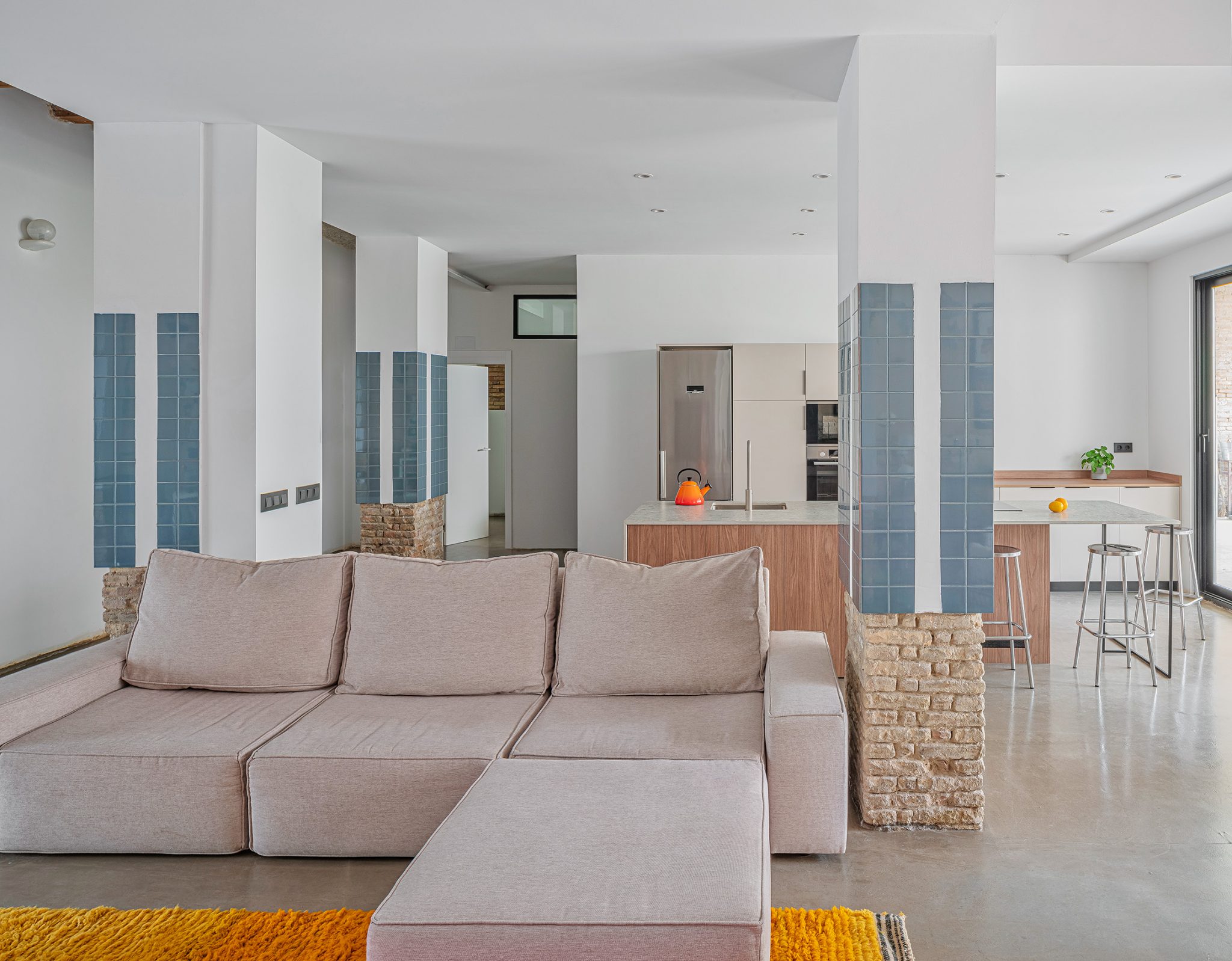 Une maison loft avec cour aux éléments originaux à Valencia