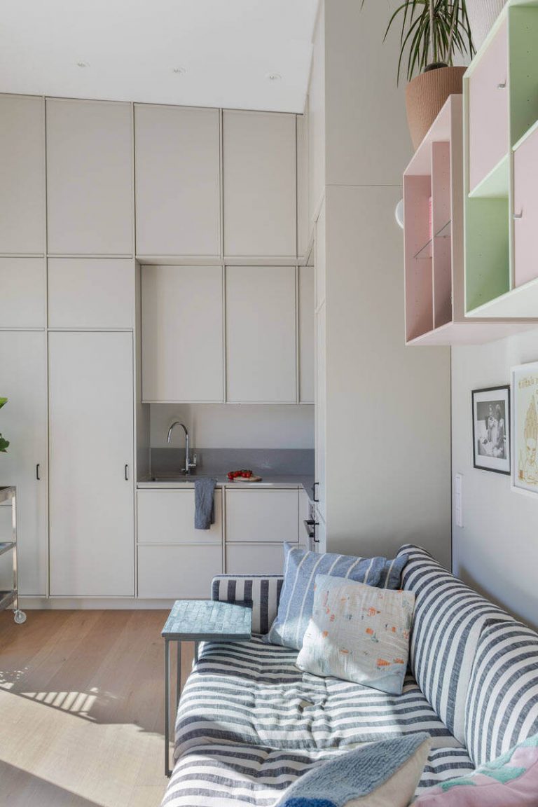Une mini maison de 25m2 moderne et pleine de charme au bord d'un lac