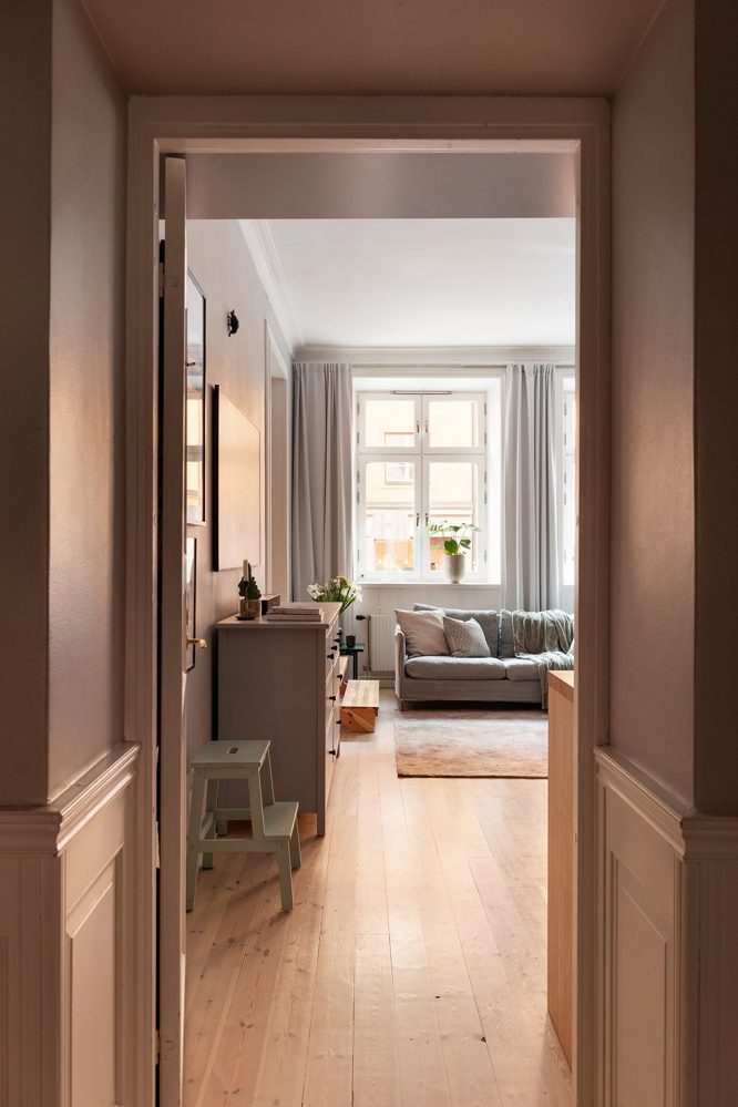 Un appartement classique de 85m2 comme une maison de ville avec jardin