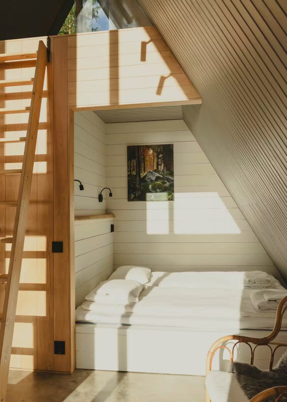 Une petite maison A Frame de 42m2 en Finlande près d'un lac