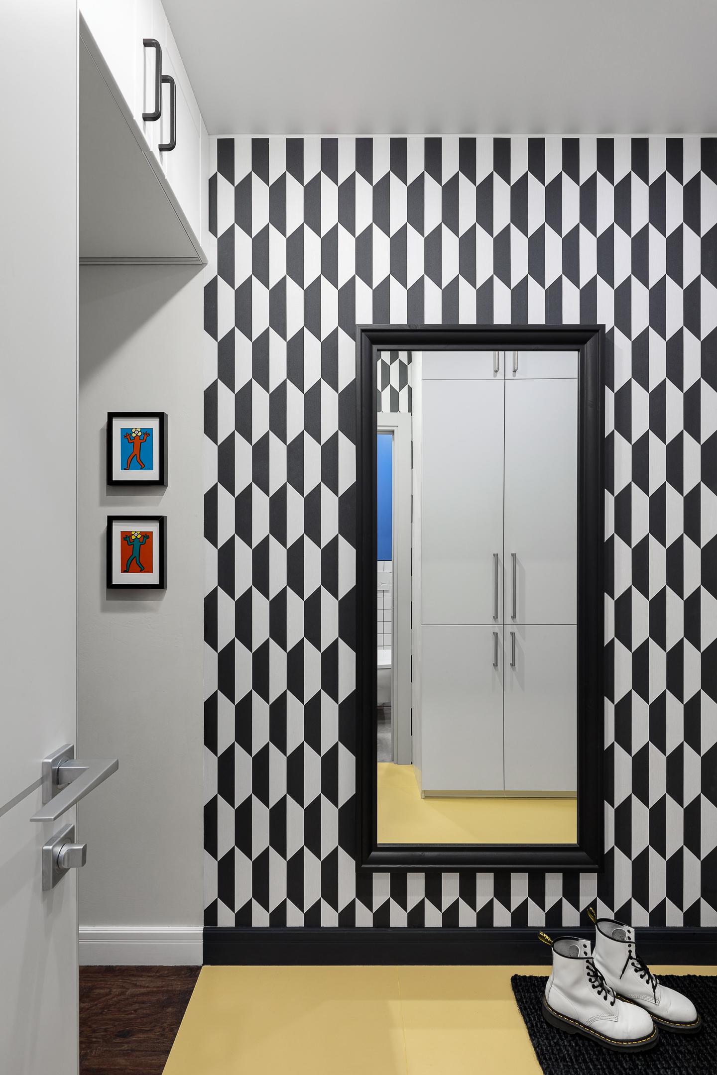 Aménager un studio de 23m2 : le pari coloré de deux designers